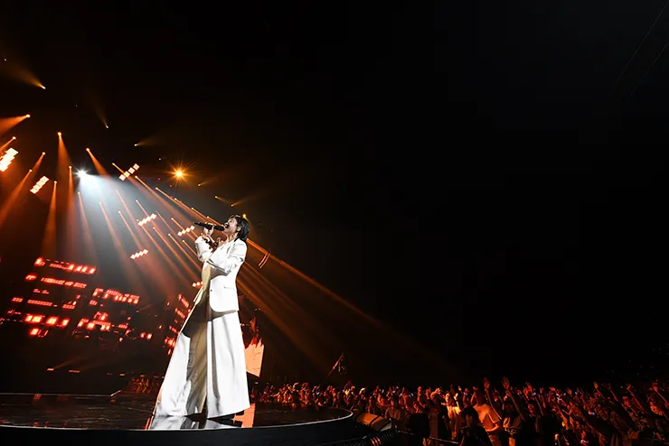 Hikaru Utada celebra a turnê SCIENCE FICTION 2024 com documentário e ...